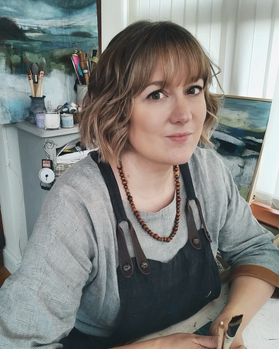 "IT'S A MASSIVE DEAL": Hook Norton artist wins major art prize having ...