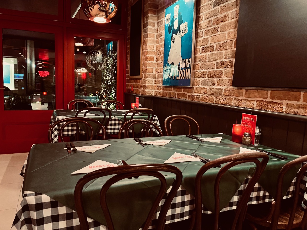 EXCLUSIVE: Spot the difference - Why Mamma Mia in Summertown has opened ...