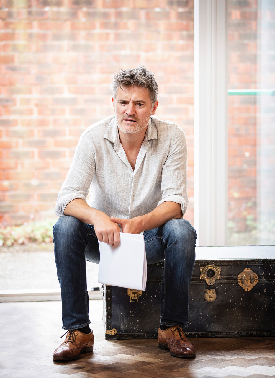 Famous actor Tom Chambers on starring in world premiere of psycho ...