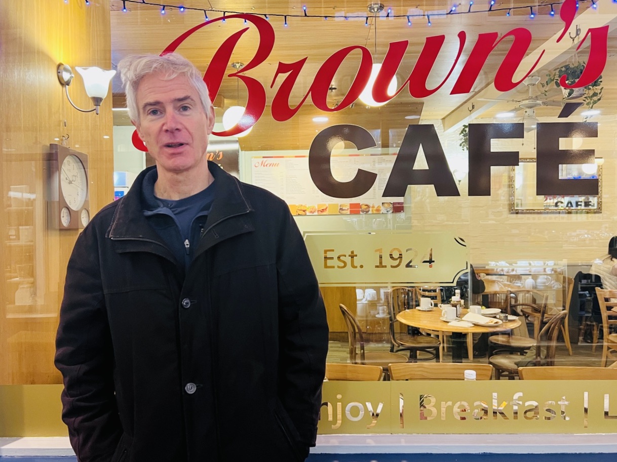 Oxford crime writer Simon Mason on new book 'Lost And Never Found ...