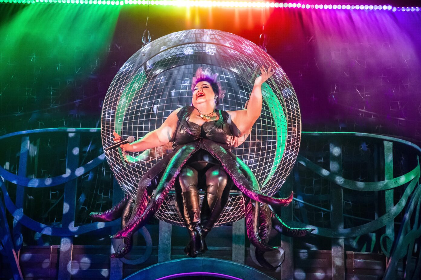 REVIEW: 'Buckle up sluts, Mamma's goin' fishing' Why you MUST SEE the ...