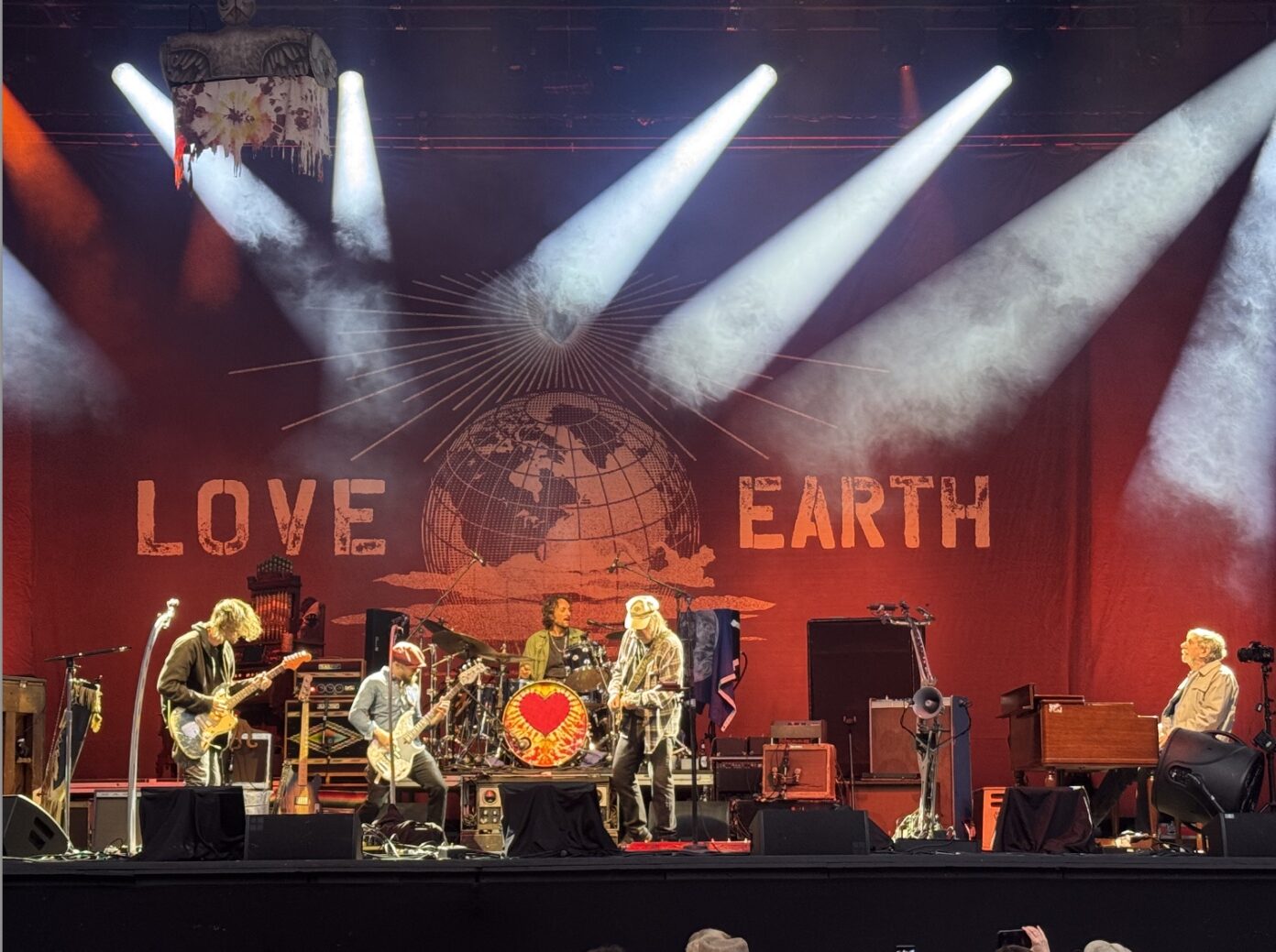 Alanis Morissette is final headliner at Blenheim Palace Festival 2026 ...